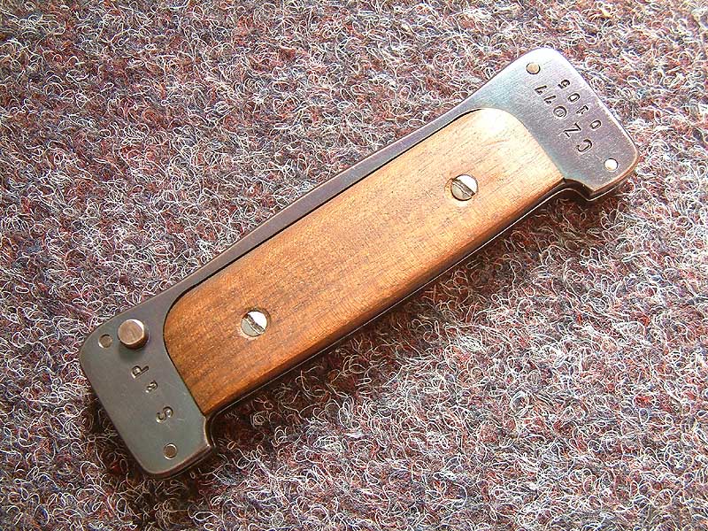 Czech para gravity knife CZ77 - TalkBlade.Info Knife Forums